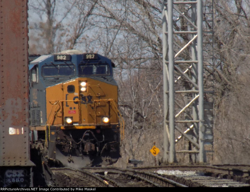 CSX 982